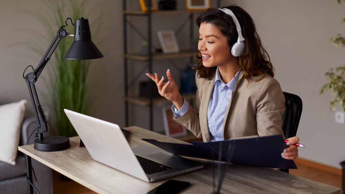 8 Ways A Cloud-Based Phone System Benefits Remote Workers