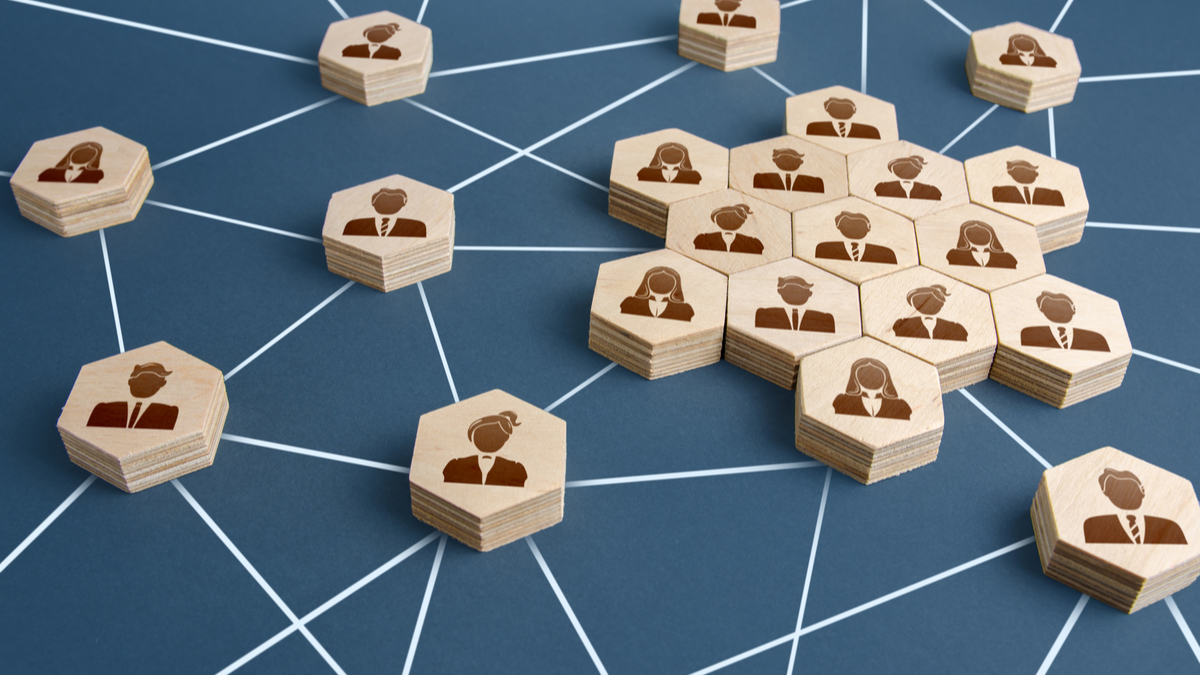 All You Wanted to Know about Centralized vs. Decentralized Systems