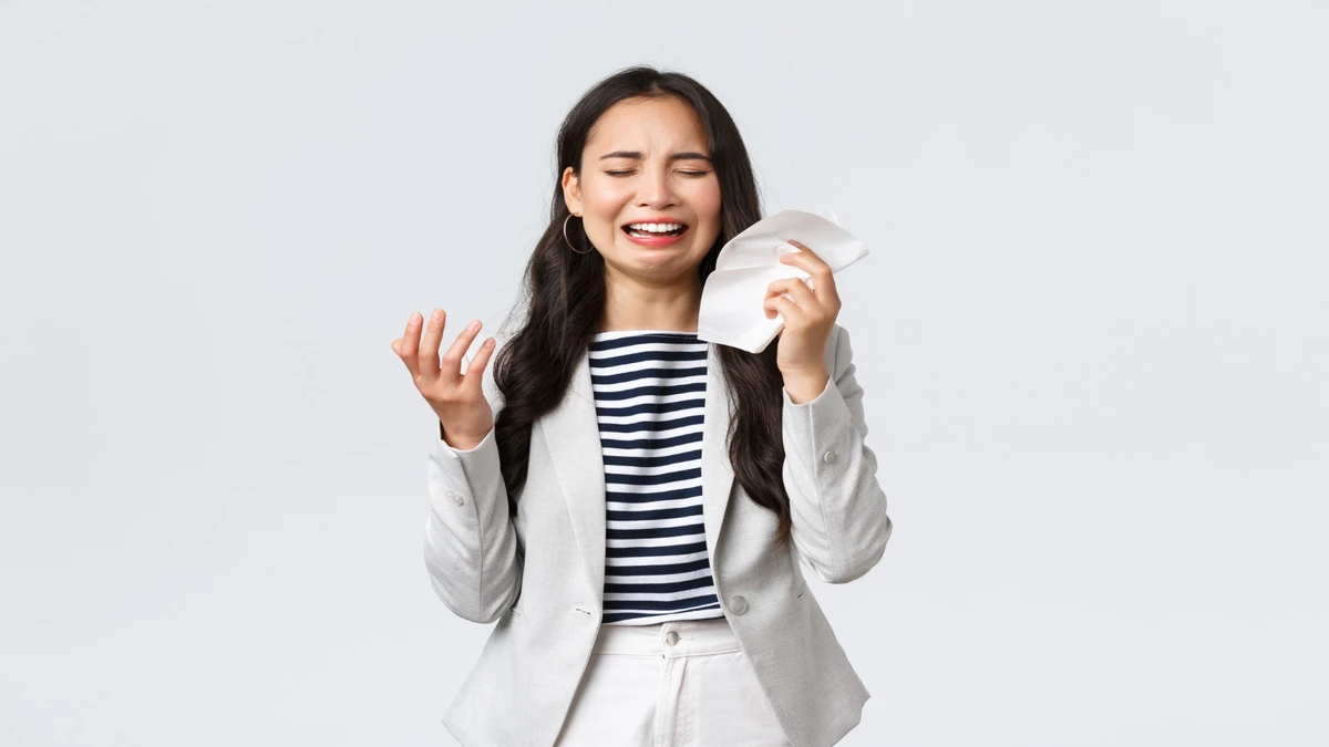 How to Use Trendiest Crying Filter on TikTok, Snapchat, Instagram