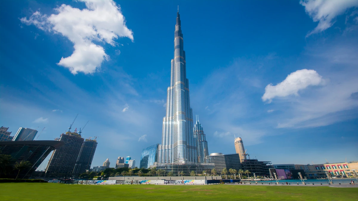 Tallest Building of the World: Explore Breathtaking Height